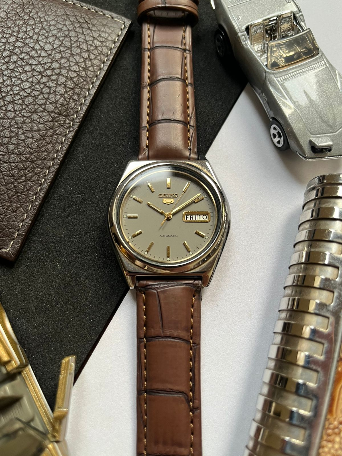 Seiko 5 - Grey Dial (Pre Owned) – watchtopia.in