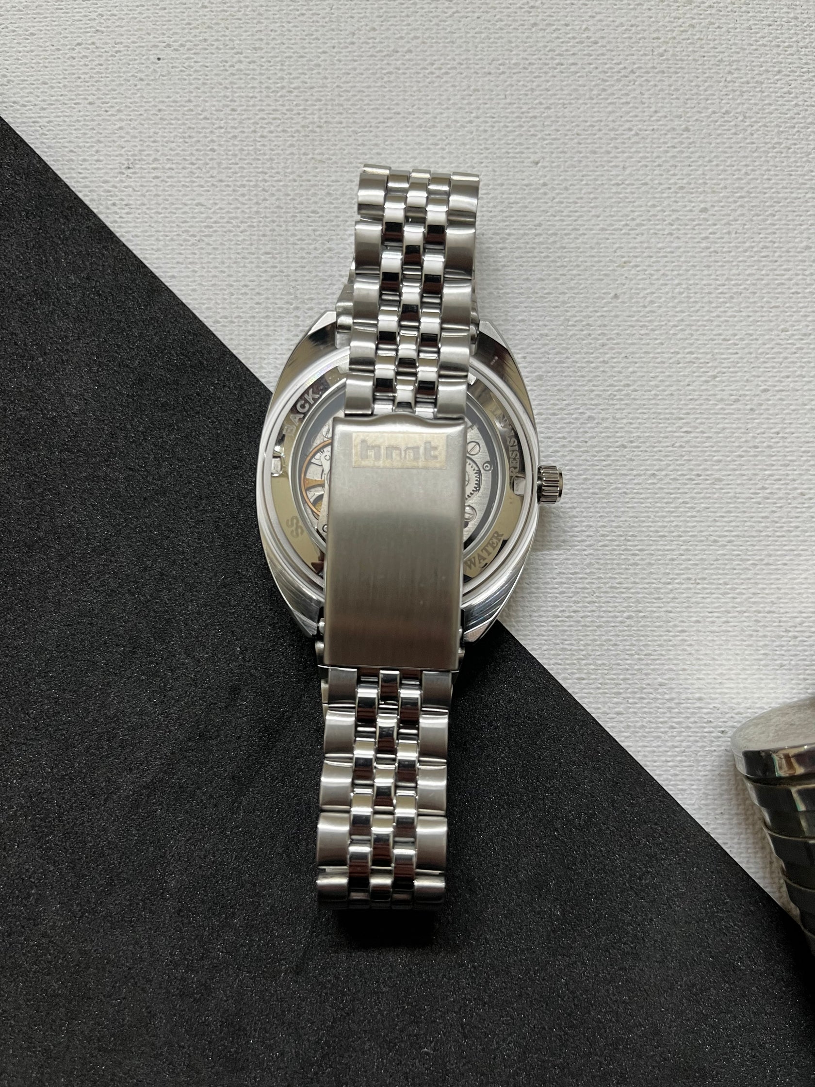 Watchtopia ₹2,500.00 See-through Glass Back Jubilee Bracelet (Stainless ...