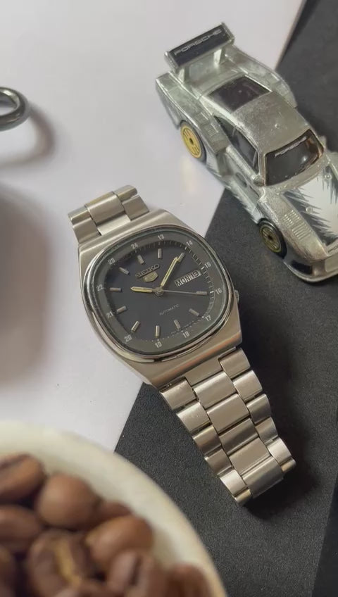 Watchtopia ₹3,900.00 Default Title watchtopia.in 1983 Seiko 5 Railway ...